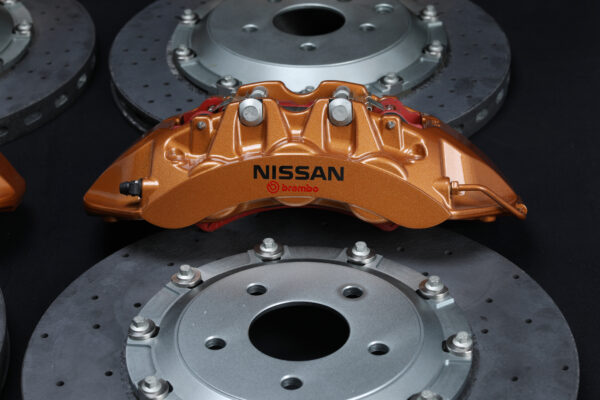 R35 GTR Carbon Ceramic Brake Kit Skyline R32-34 - Nissan Gold with ...